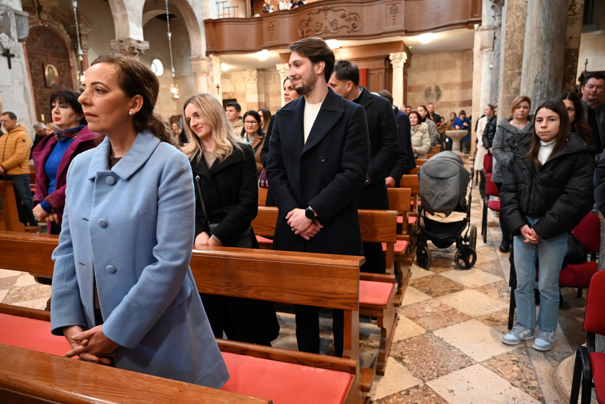 ZADAR: Misno slavlje na blagdan Svete obitelji u katedrali sv. Stošije predvodio mons. Puljić ...