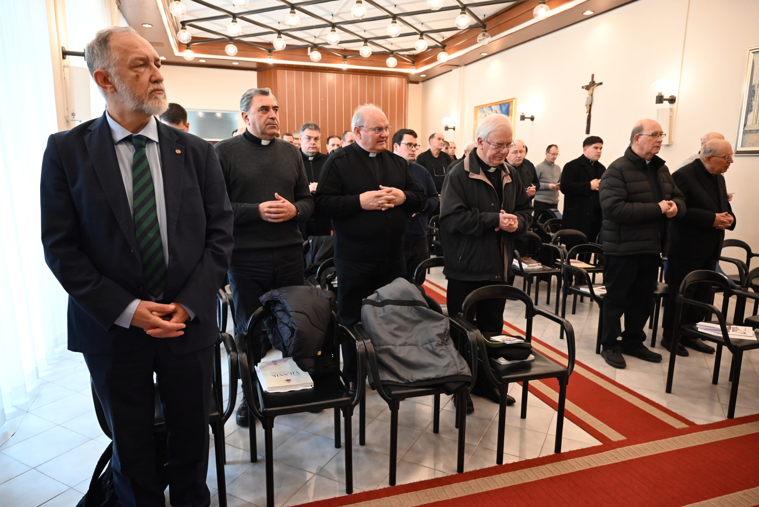 ZADAR: O temi Župnih caritasa na svećeničkoj rekolekciji izlagao Boris Peterlin, zamjenik ...