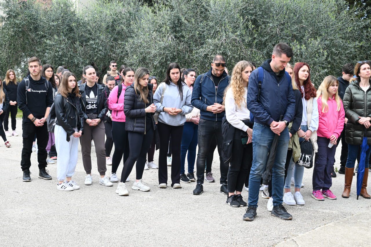 ZADAR - NIN: Križni put mladih Zadarske nadbiskupije: "Pred sobom imamo ...