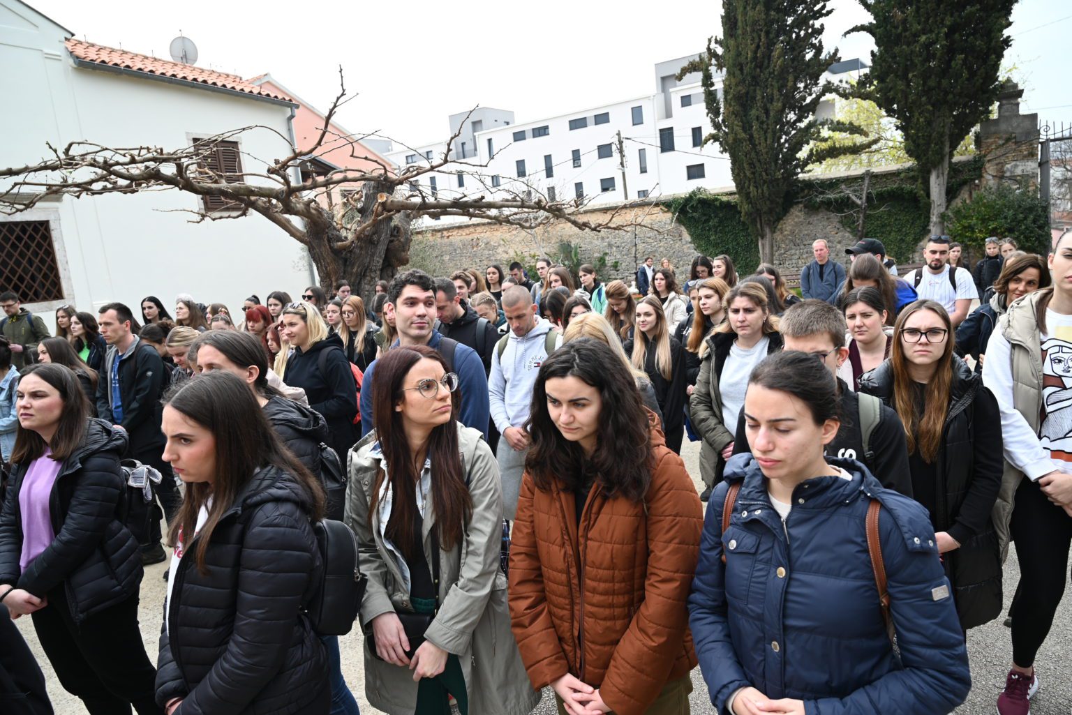 ZADAR - NIN: Križni put mladih Zadarske nadbiskupije: "Pred sobom imamo ...