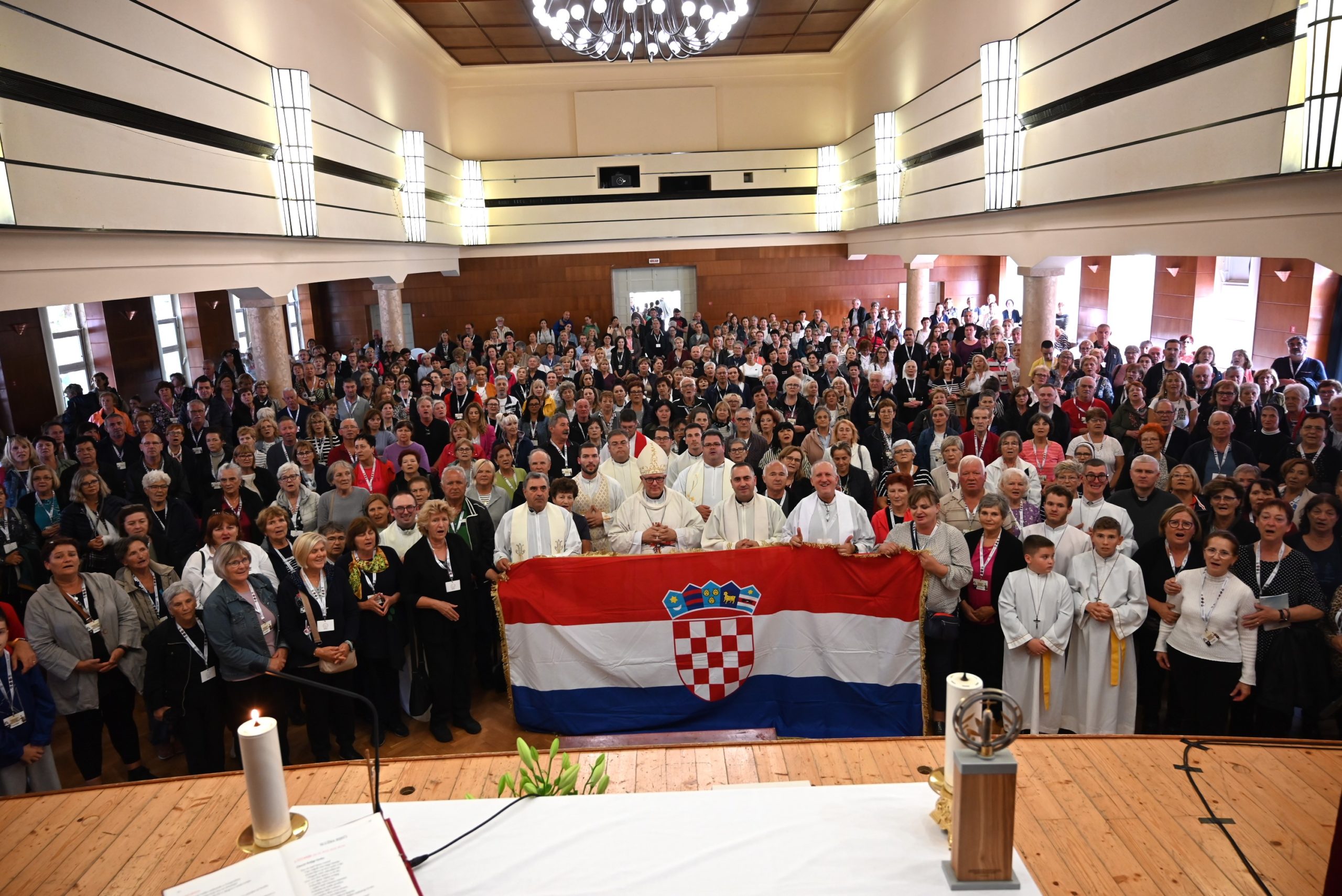 BLATO, KORČULA: Hodočašće vjernika Zadarske nadbiskupije – Nadbiskup Zgrablić predvodio misno ...