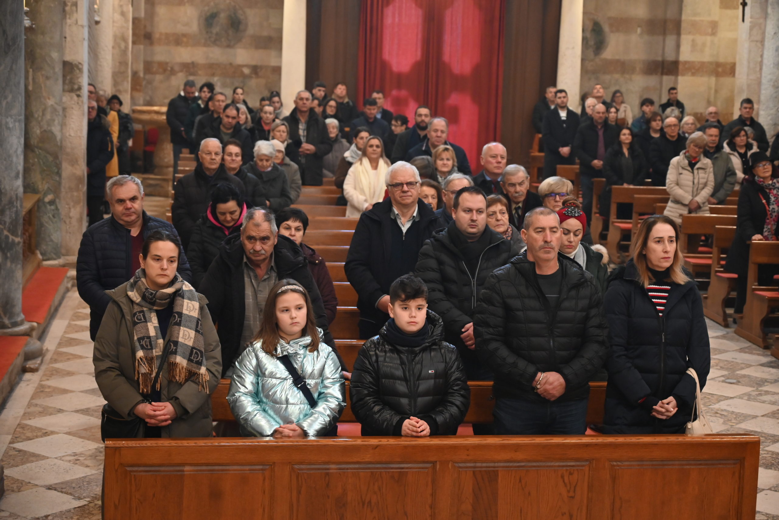 ZADAR: Mons. Zgrablić predvodio misu na svetkovinu Marije Bogorodice i Svjetski dan mira u ...